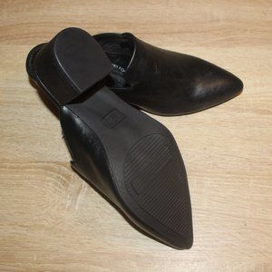 Time and Tru | Shoes | Bundle Of 2 Pair Womens Heel Clogs Time And Tru ...